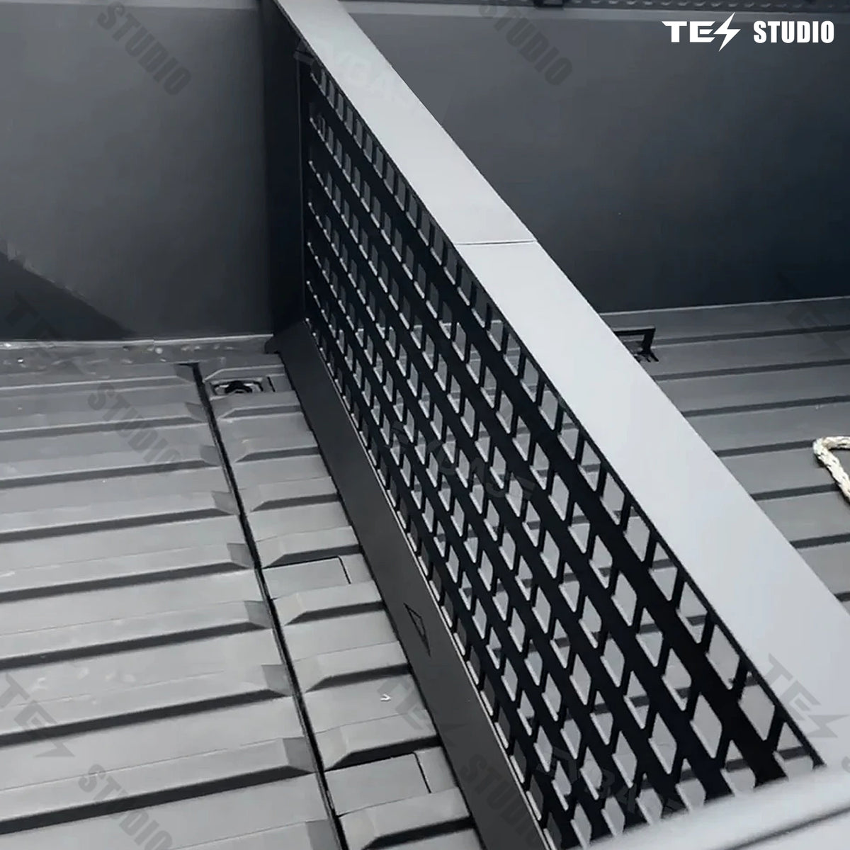 Cybertruck Accessories Cargo Divider Tesstudio®